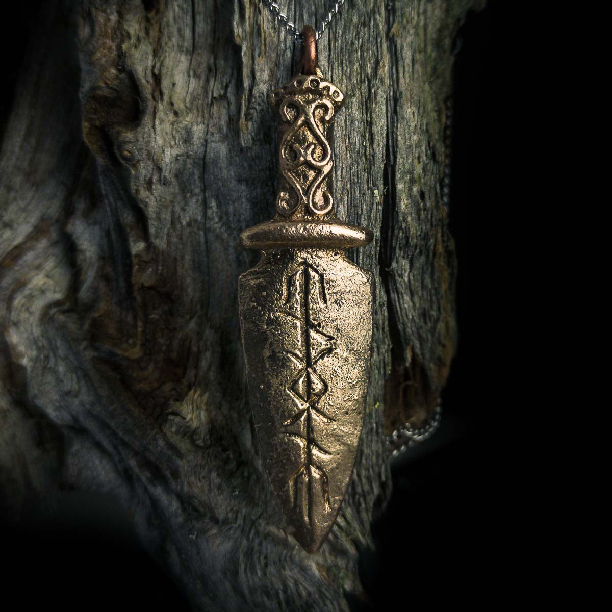 DAGGER OF THE SUN – Lufolk